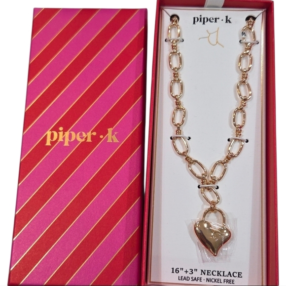Piper K | Jewelry | Piper K Beautiful Golden Tone Chain Heart Pendant ...